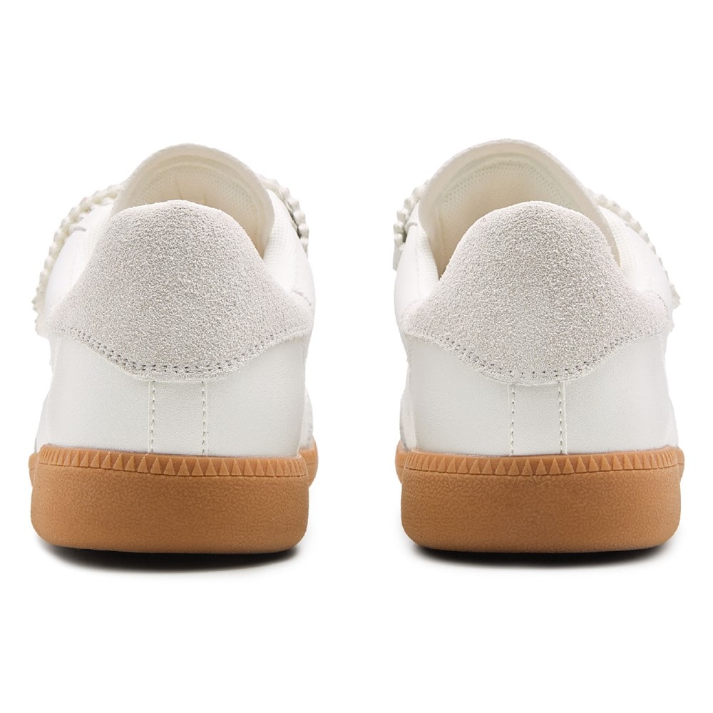 Steve Madden Women's Momentum Sneaker | Famous Footwear